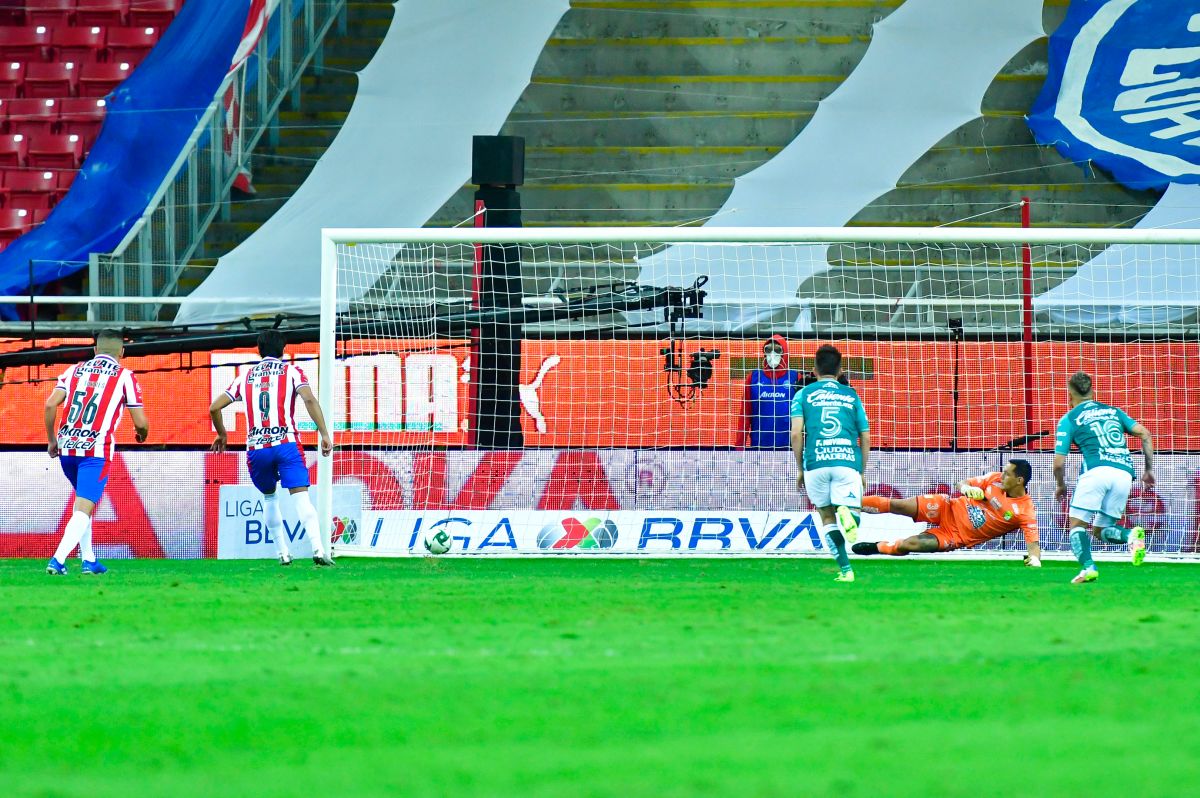 Los mejores memes del supuesto arreglo entre JJ Macías y Rodolfo Cota ...