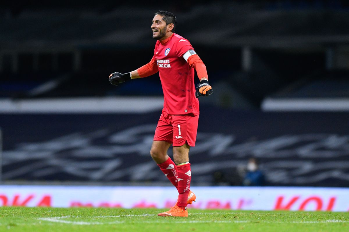 Jesús Corona fue ofrecido a Chivas para la siguiente temporada - La Opinión