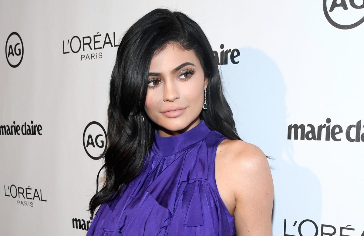 Kylie Jenner divide al internet con su interesante elección de atuendo ...