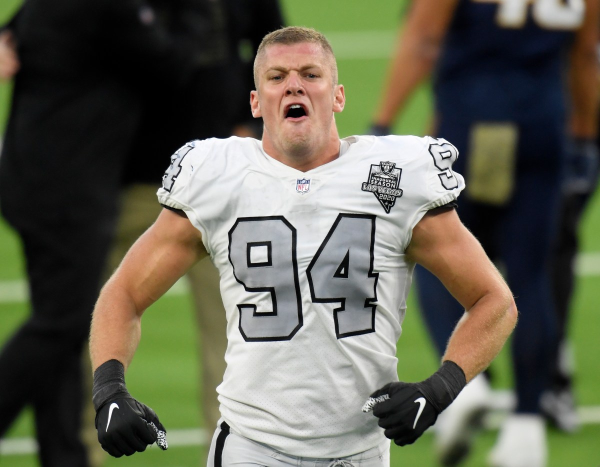 Jugador activo de la NFL se declara gay públicamente - La Opinión