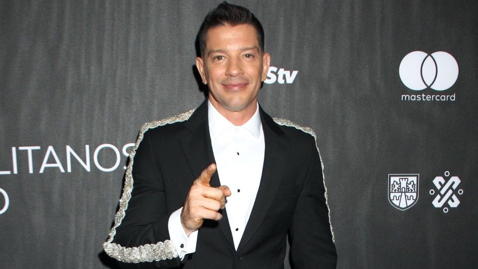 Yahir llena de elogios a Julio César Chávez y asegura que es su “héroe ...