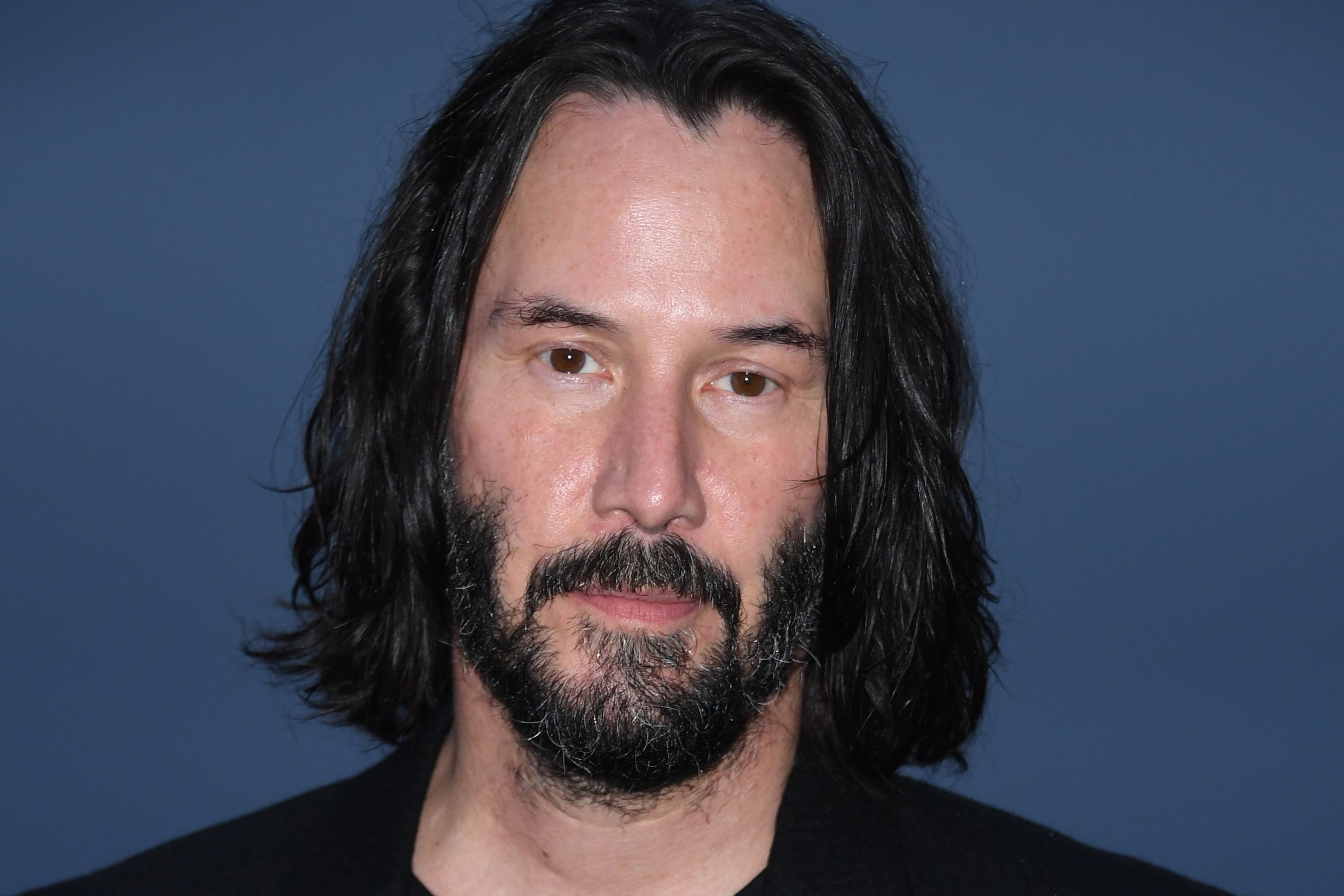 Cuando era pequeño, Keanu Reeves se disfrazó como conejita de Playboy ...