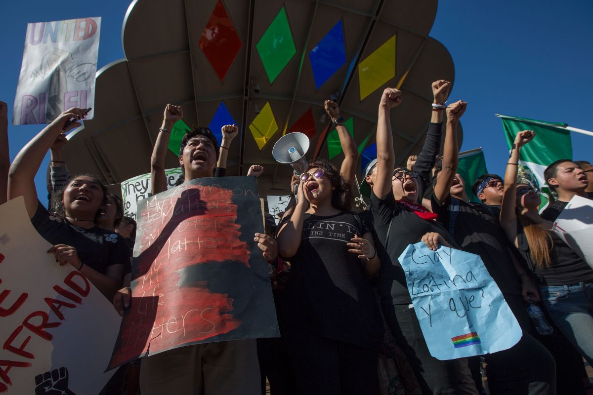 Los hispanos, la mayor oportunidad de Estados Unidos - La Opinión