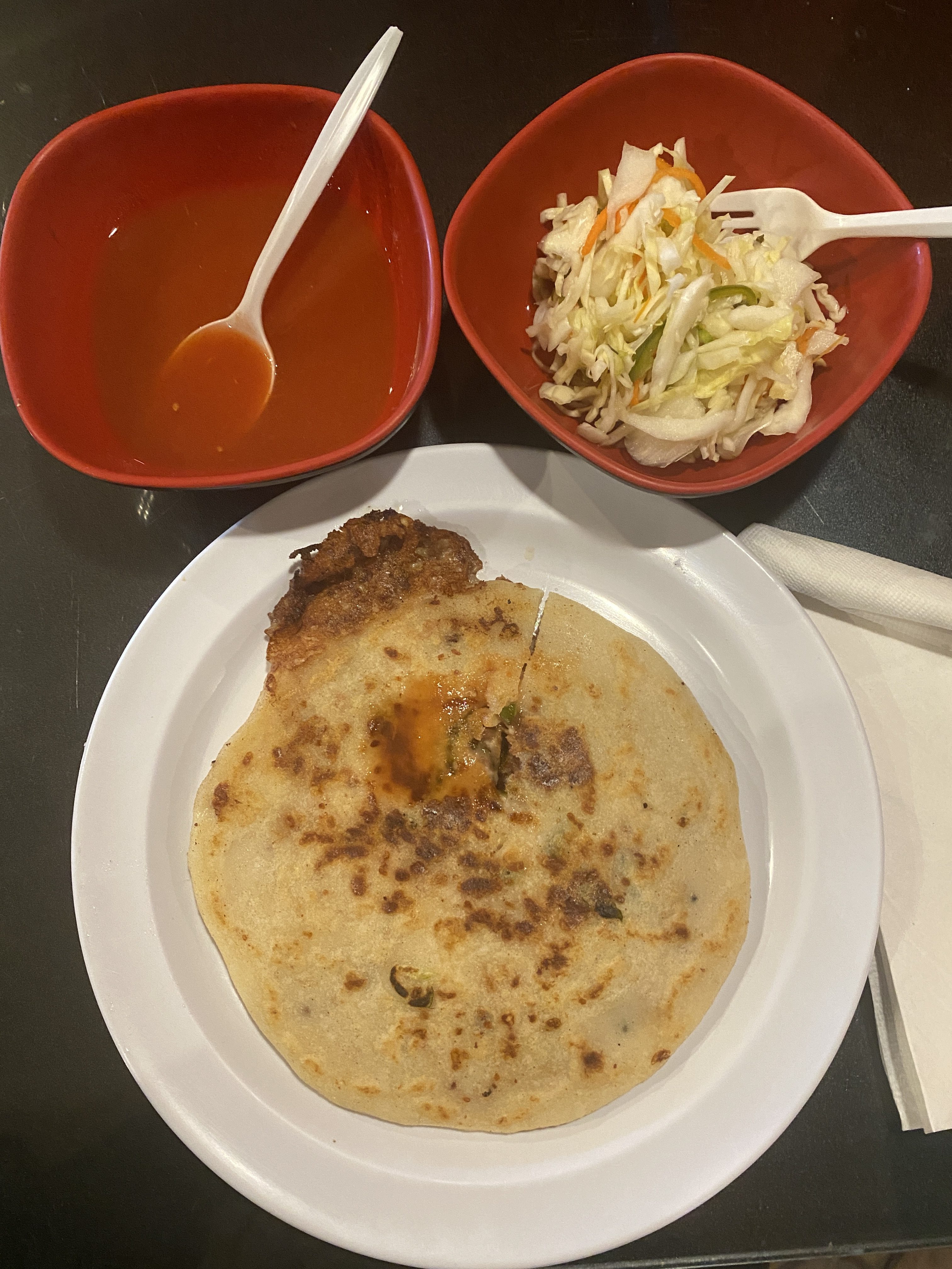 Las pupusas: el plato estrella de la mesa - La Opinión
