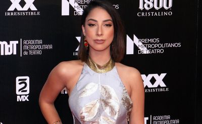 María Chacón enseña el piernón enfundada en un diminuto vestido de ...