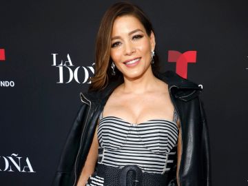 Adriana Fonseca desafió las reglas de Instagram con una foto topless desde la playa - La Opinión