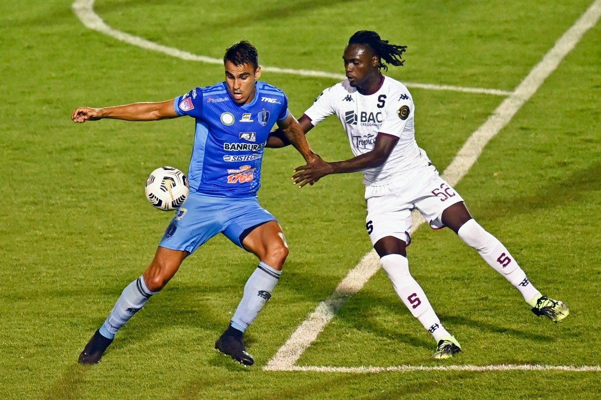 El mexicano Isaac Acuña llega a la cima de los goleadores en Guatemala ...