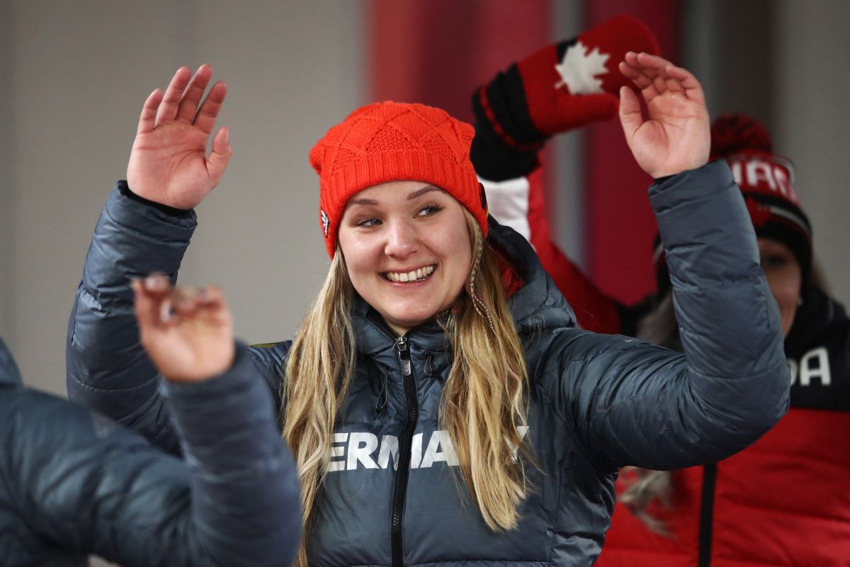 Lisa Buckwitz: la campeona olímpica de Alemania en bobsleigh que posa ...
