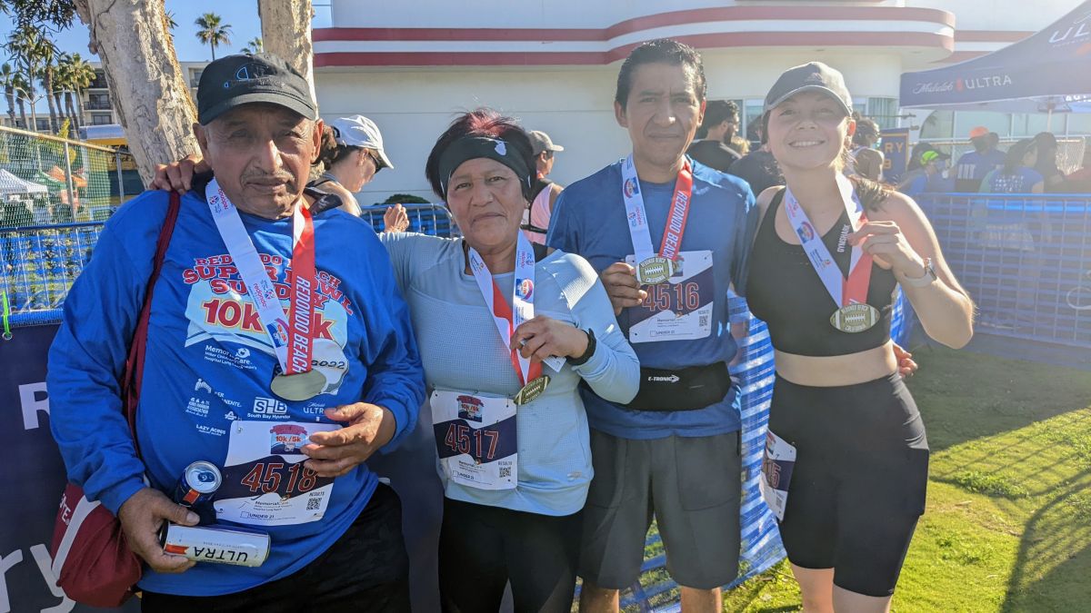 Corriendo por amor al deporte y para salvar vidas - La Opinión