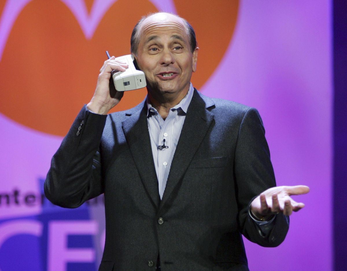 Un día como hoy salió al mercado el primer celular: el Motorola DynaTAC ...