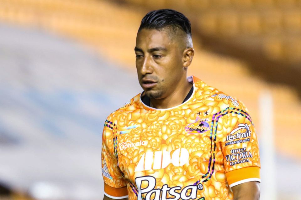 “Hay que quemarlo y a su perra familia”: futbolista mexicano no contuvo ...