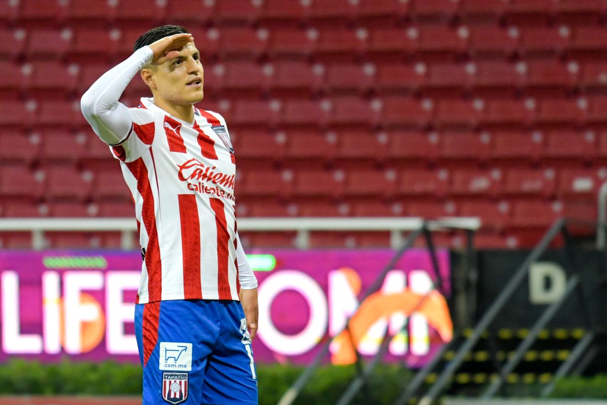 Ronaldo Cisneros, el exjugador de Chivas, ya se estrenó como goleador ...