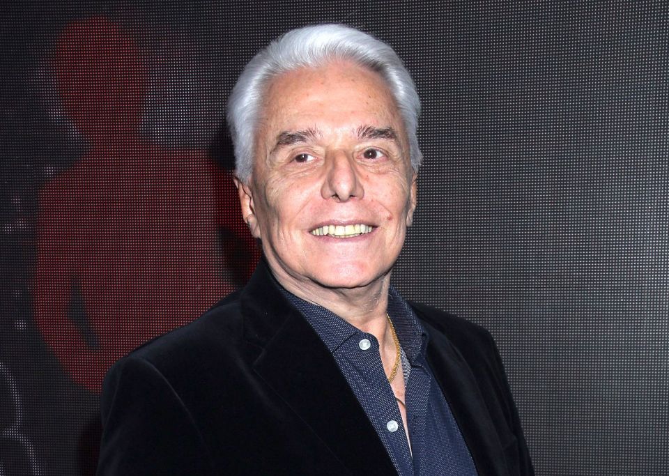 Enrique Guzmán confiesa que una fan quiso propasarse con él durante un ...