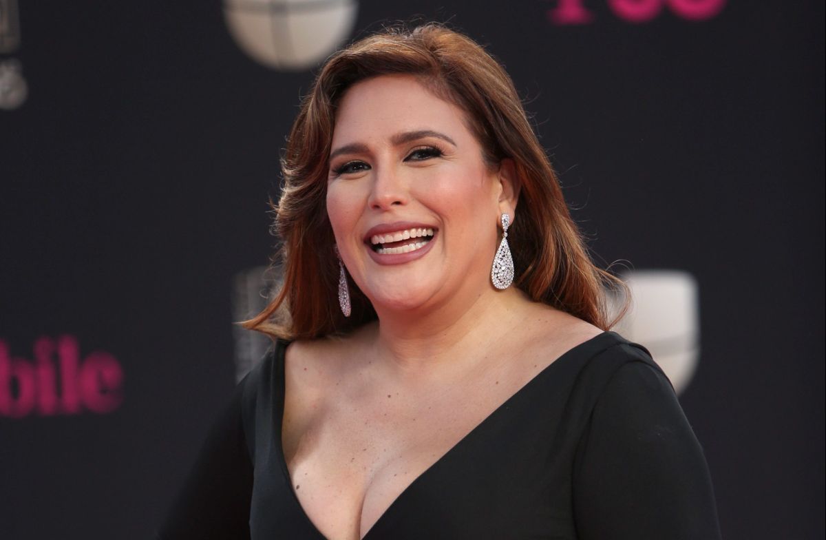 VIDEO: Angélica Vale da positivo a COVID previo a recibir su estrella ...