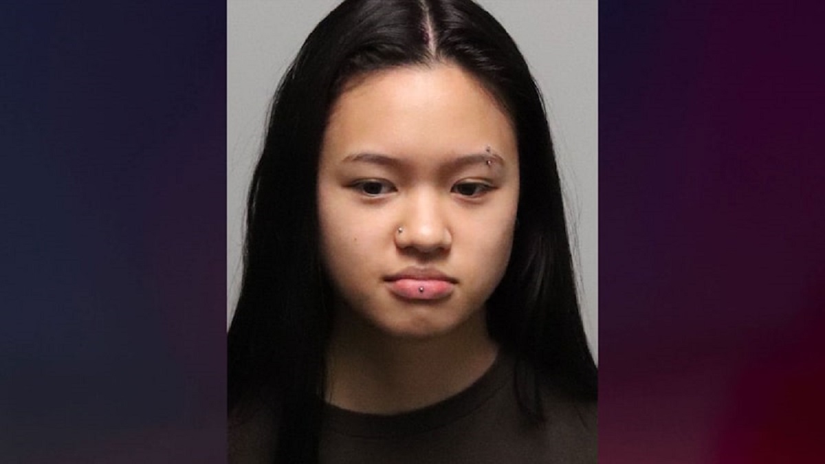 Adolescente es acusada de matar a cuchilladas a niña de 14 años a las ...