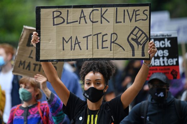 #BlackLivesMatter el nacimiento de un movimiento mundial - La Opinión