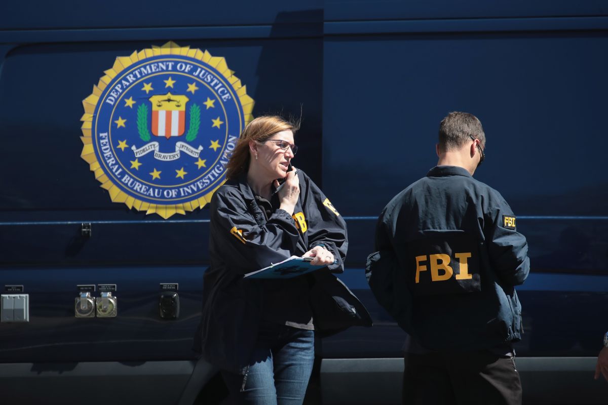FBI frena inversiones chinas por sospechas de espionaje, según la CNN ...