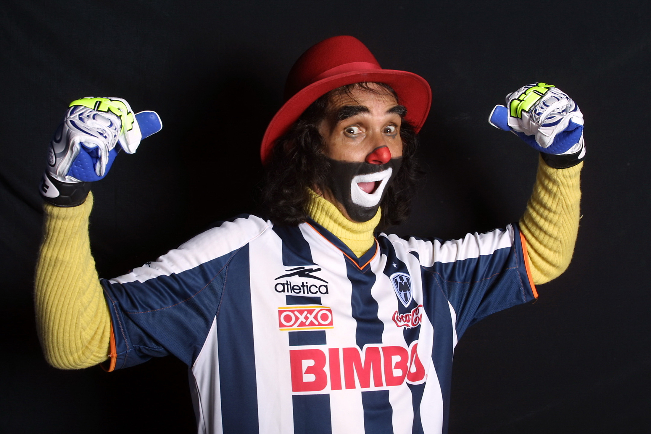 Youtuber muestra cómo luce por dentro la mansión abandonada del payaso ...