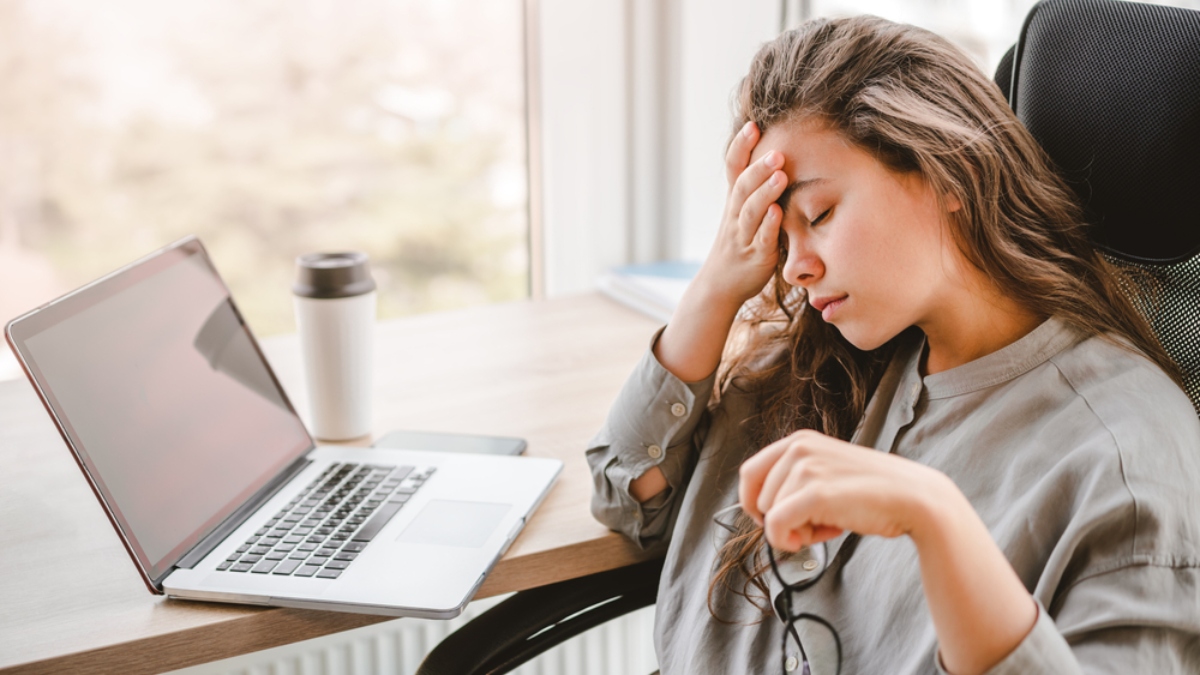 Fatiga mental: cómo pensar mucho te hace sentir cansado - La Opinión