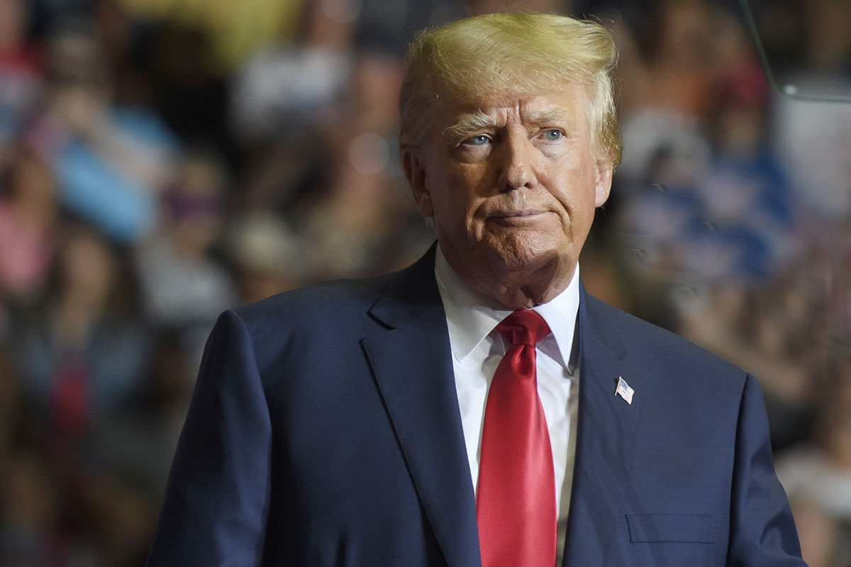 Trump se deja ver con cara de pocos amigos en los ensayos previos a la ...