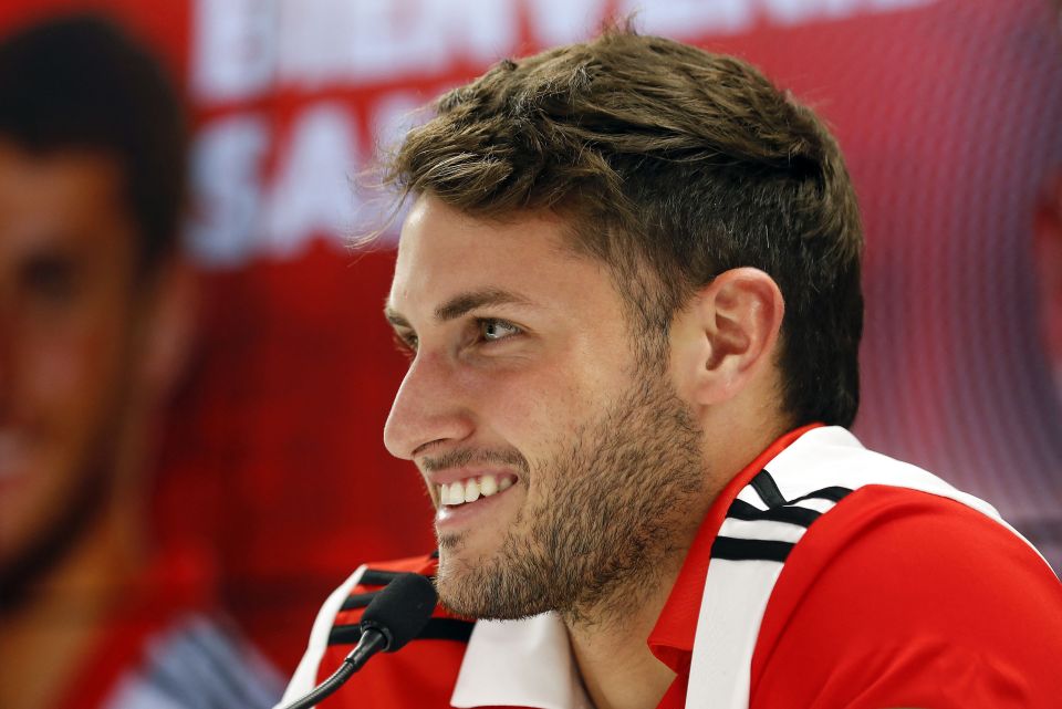 Santiago Giménez advertido, ¿qué pasó luego del incidente entre el ...