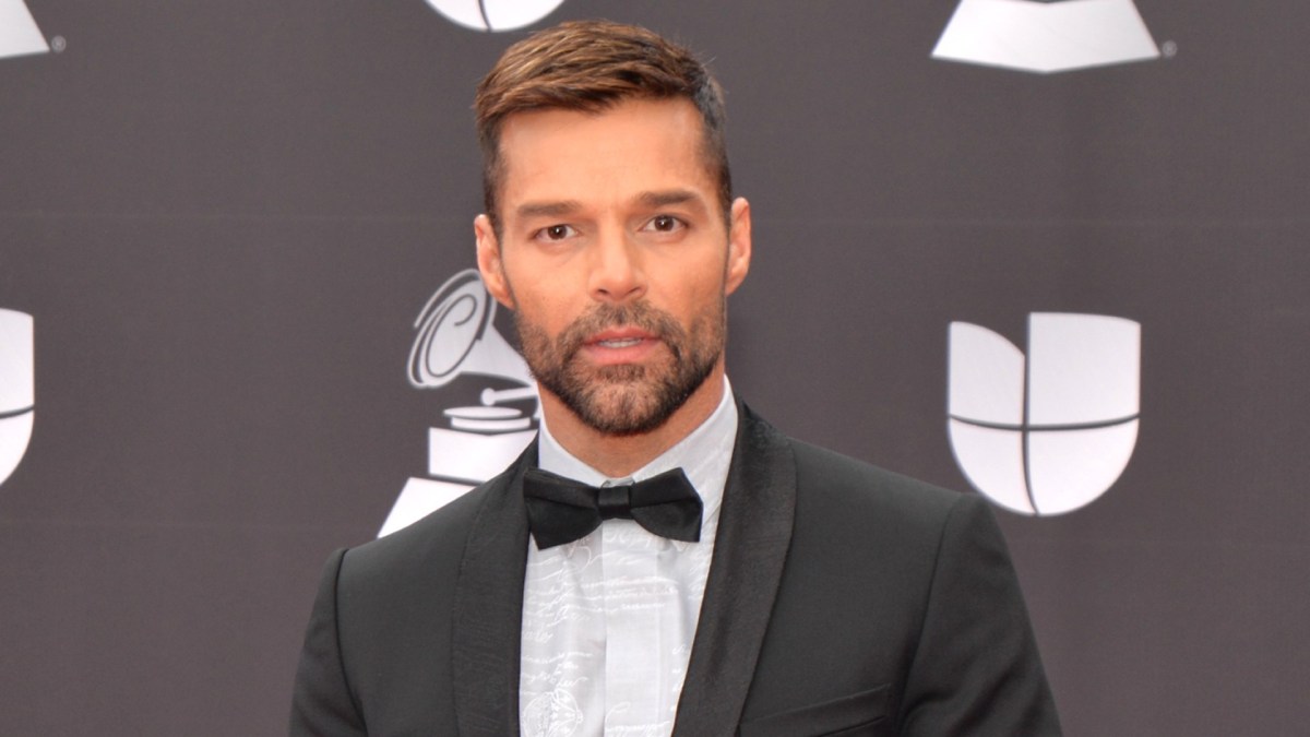 VIDEO: Filtran supuestas cartas de amor de Ricky Martin a Eduardo ...