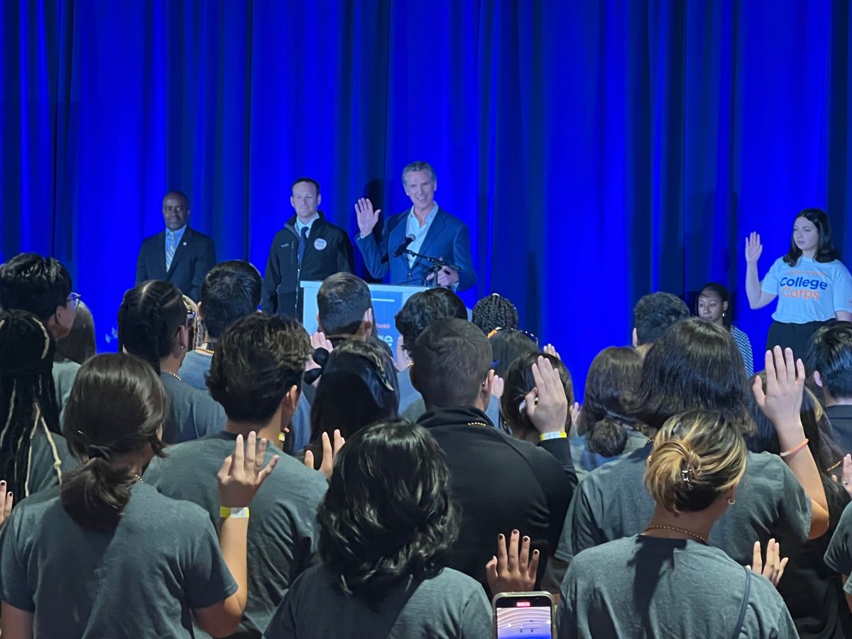 Toman juramento a los primeros universitarios becados a cambio de ...