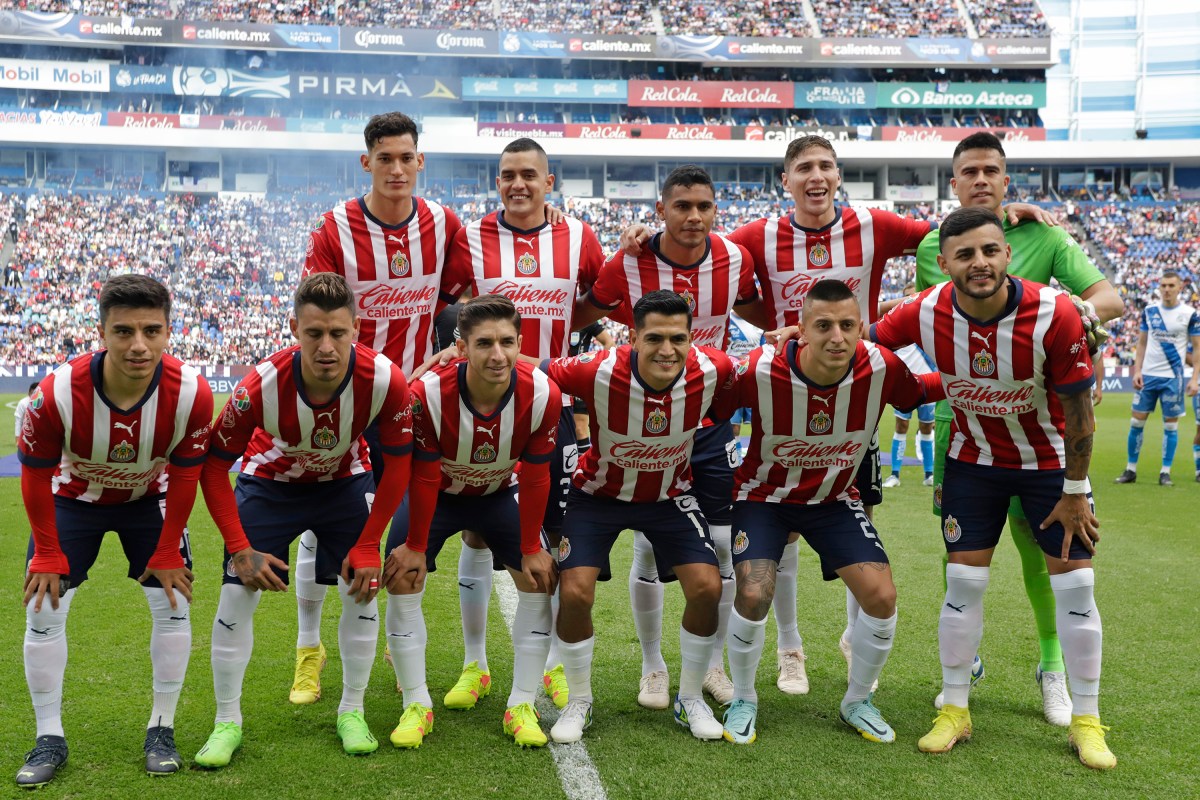 Chivas de Guadalajara presenta más de 5,000 playeras especiales para ...