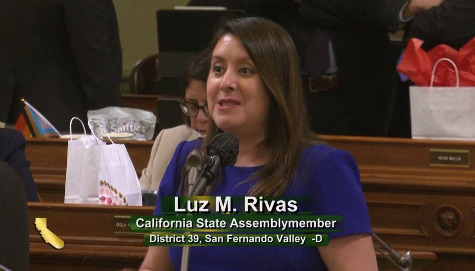 Por Luz María Rivas a la Asamblea Legislativa de California - La Opinión