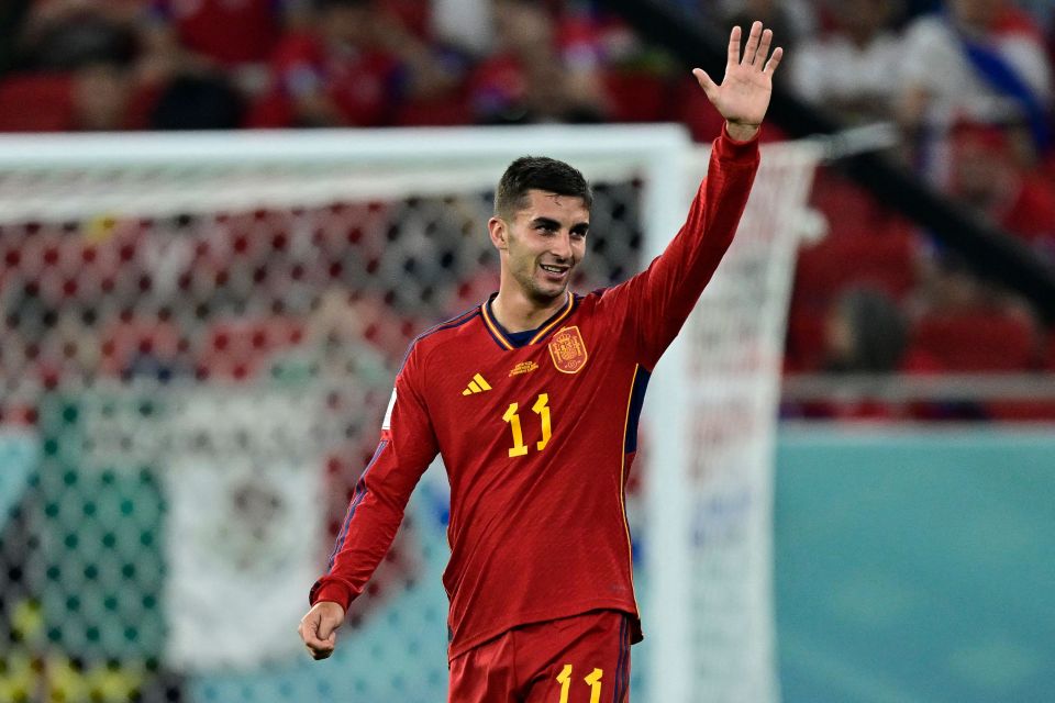 Ferran Torres se desconecta con su novia, la hija de Luis Enrique, en ...