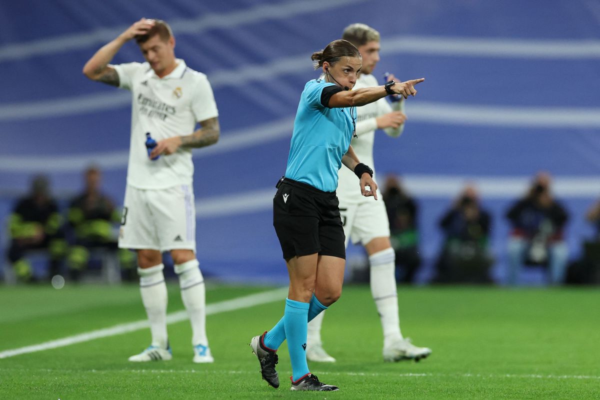 El Mundial de Qatar 2022 será histórico con seis árbitras designadas y ...