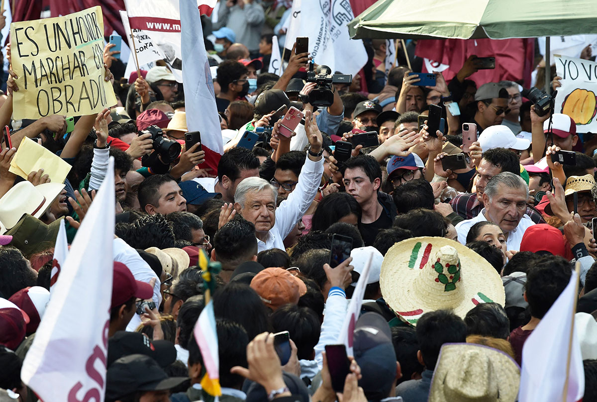 VIDEO: AMLO celebra con marcha multitudinaria “4 años de Transformación ...