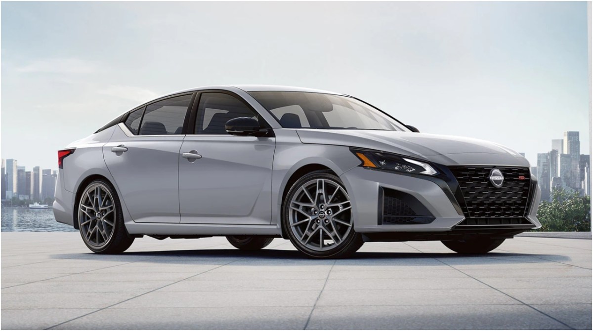 Nissan Altima SR: Casi 200 CV con motor turbocargado de tecnología ...