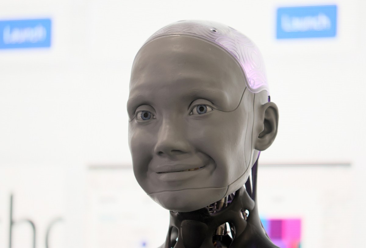 Robot humanoide ofrece impactante entrevista y revela que pronto podrá ...
