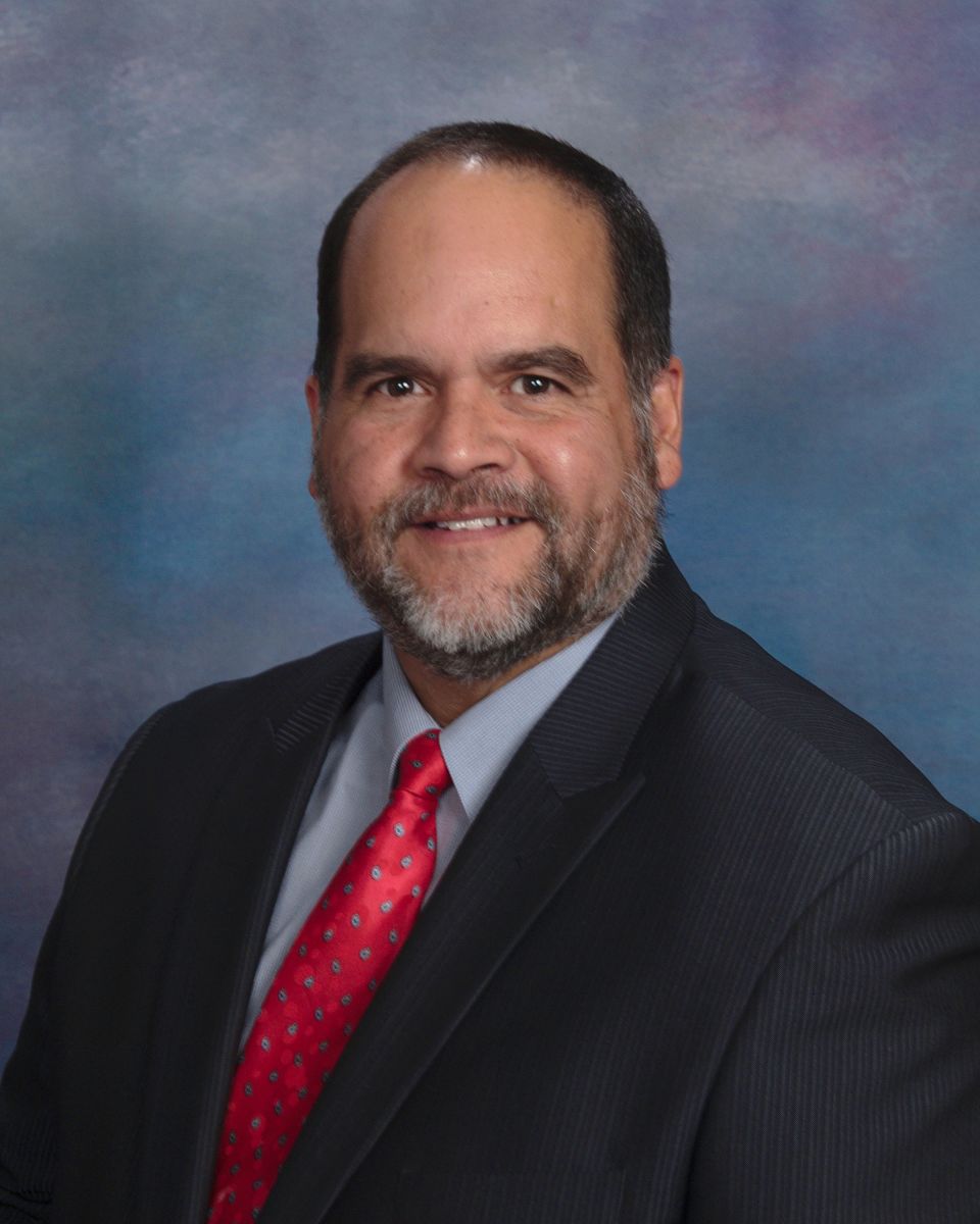 Una iglesia que protege la democracia - La Opinión