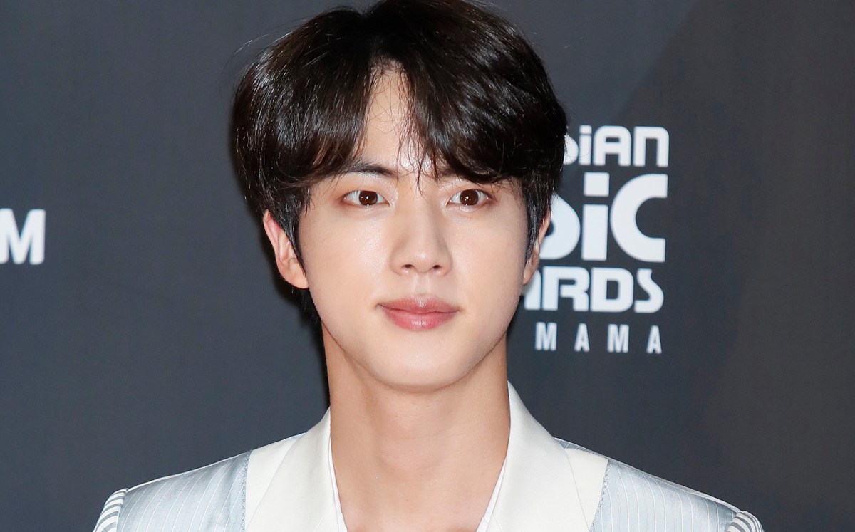 Jin, integrante del grupo BTS, está a punto de ingresar al servicio militar - La Opinión