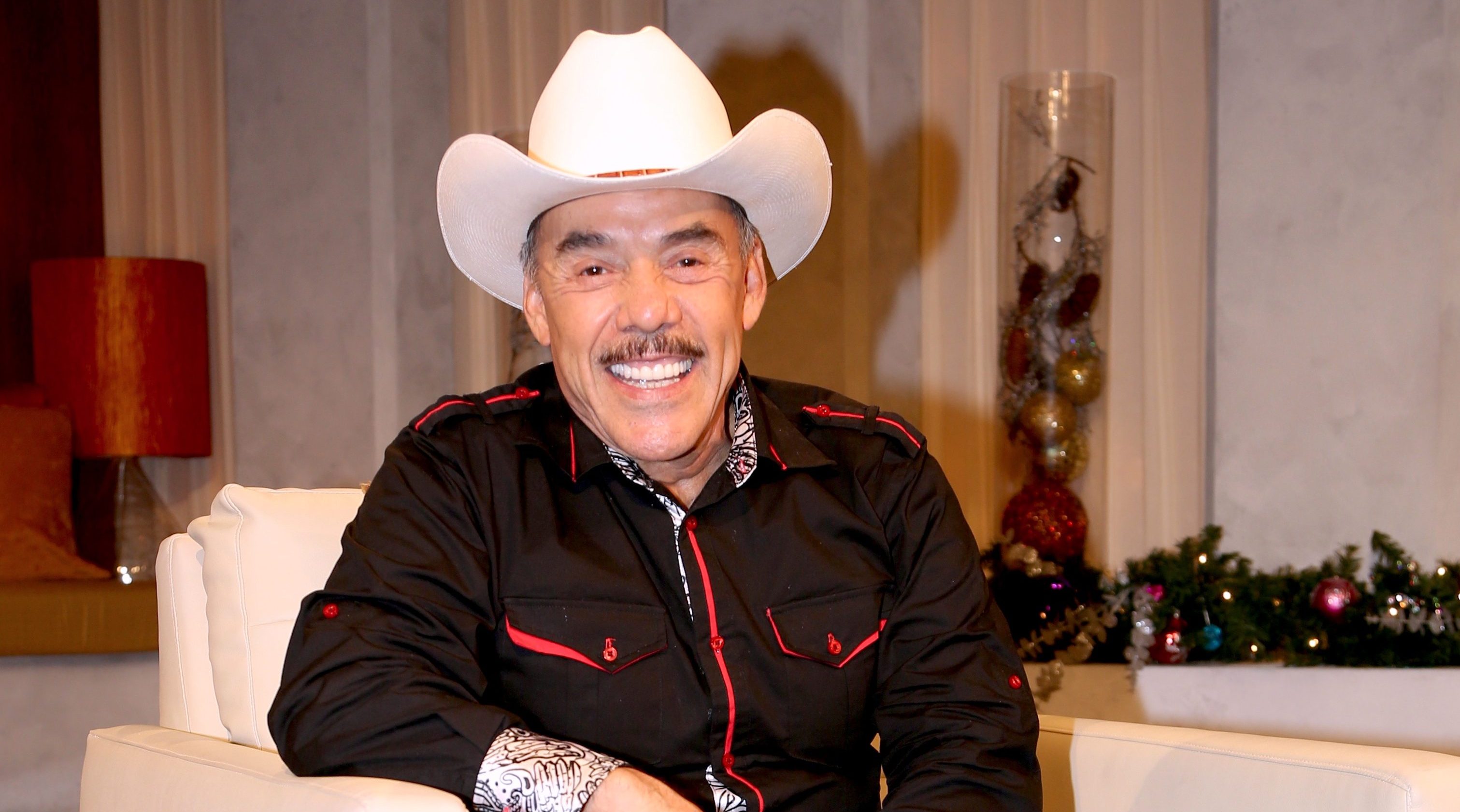 Don Pedro Rivera entra a quirófano para cirugía importante - La Opinión