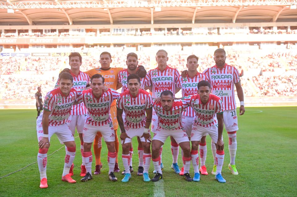 En honor a Don Ramón: Necaxa presenta playera uno de los protagonistas ...