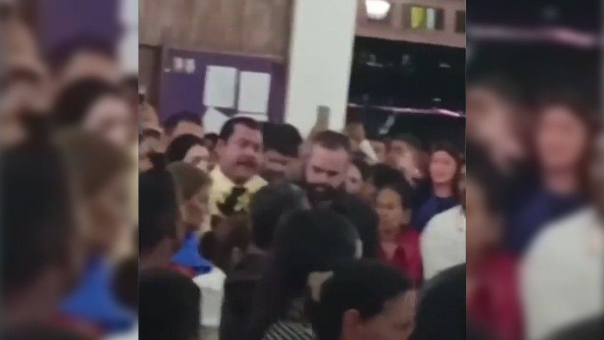 Captan a narco michoacano llevándole “mañanitas” a la Virgen acompañado ...
