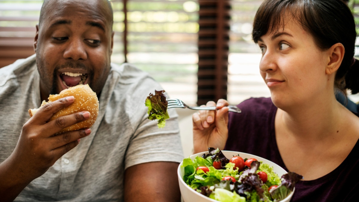 Obesos adelgazan más rápido si cobran por hacerlo: estudio - La Opinión