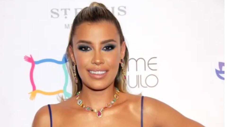 Michelle Salas es considerada la más bella de su familia - La Opinión