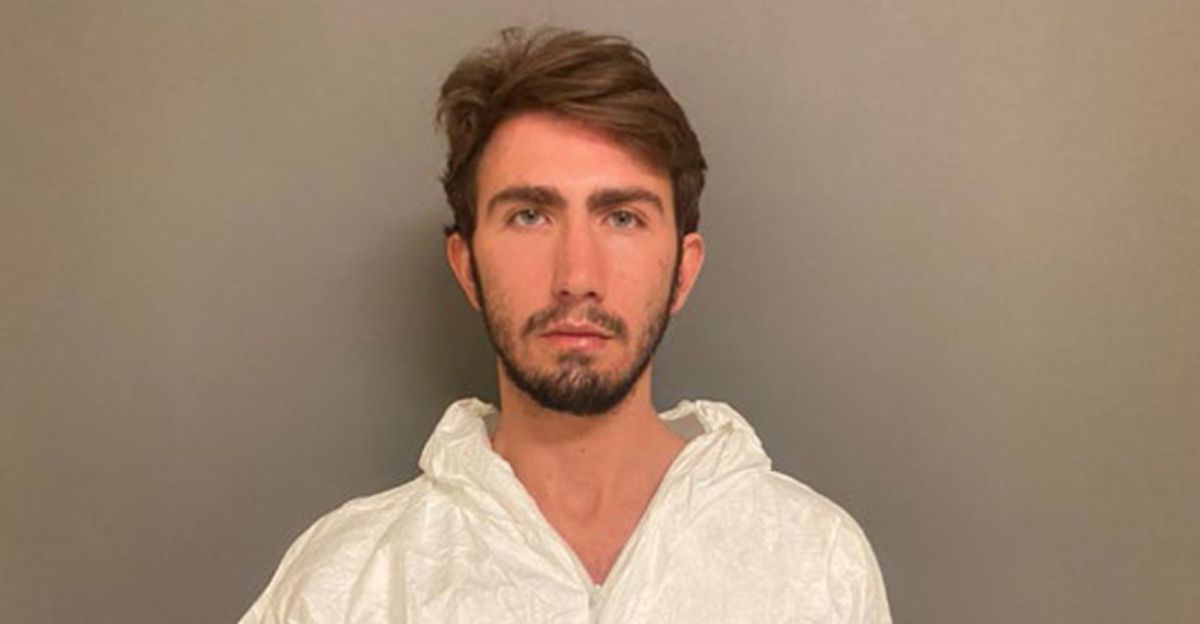 Hombre de 24 años de edad es arrestado por el homicidio de su propio ...