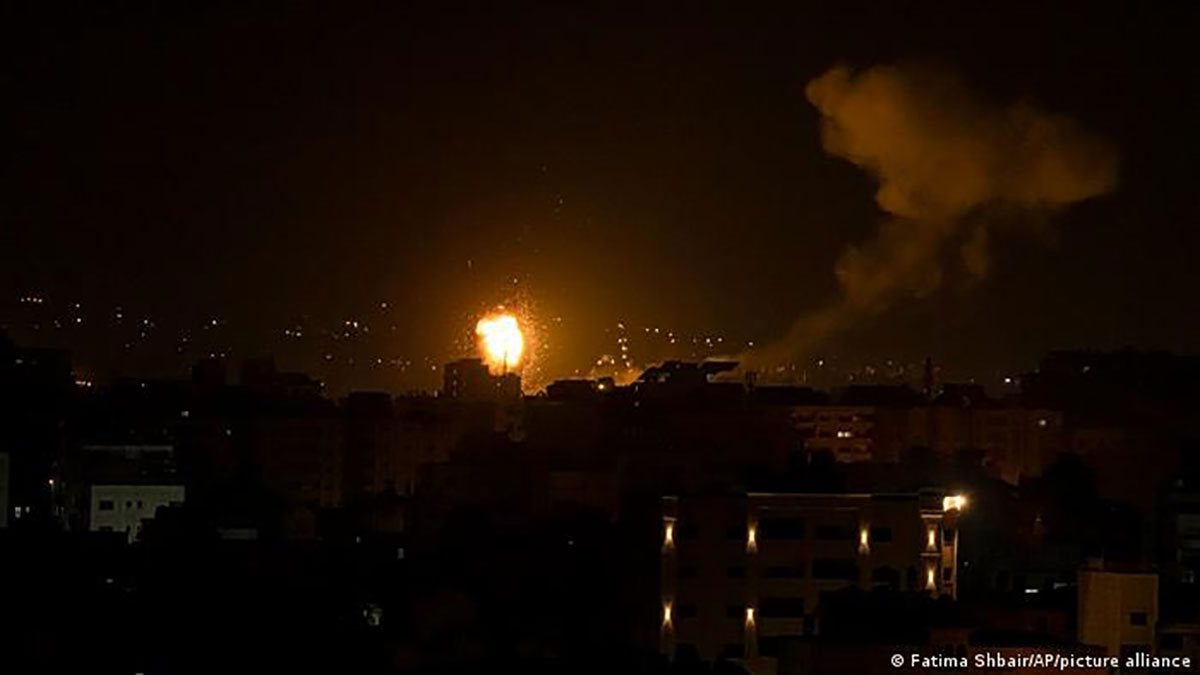 Israel lanza bombardeos aéreos sobre Franja de Gaza - La Opinión