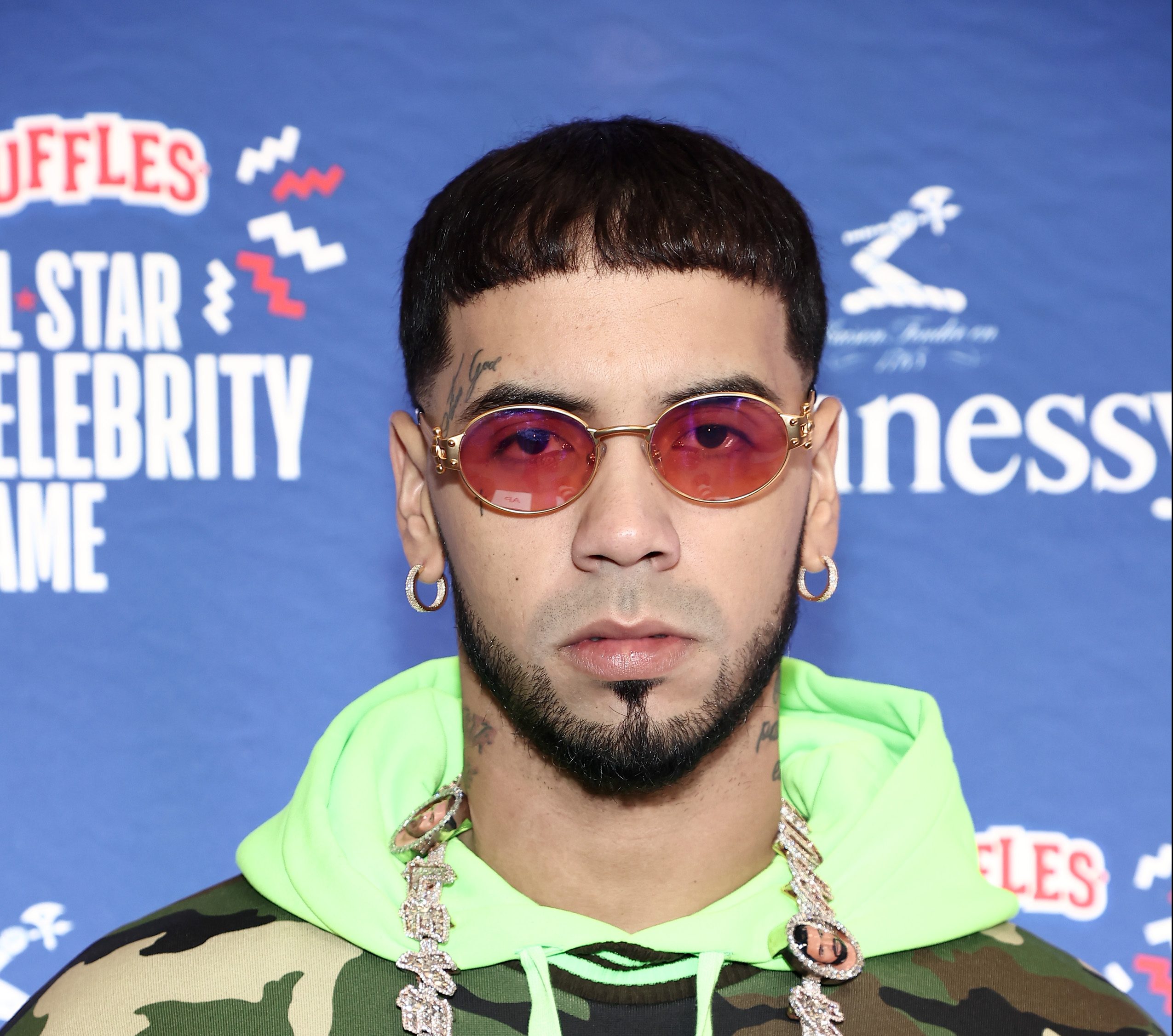 Anuel AA publica selfie sin camisa y presume sus pectorales en ...