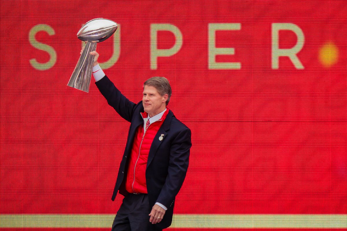 “Mis hermanos y yo teníamos ese juguete”: La bola de Clark Hunt, el ...