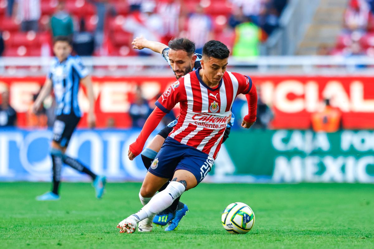 Fernando Beltrán es baja con Chivas debido a una lesión muscular ...
