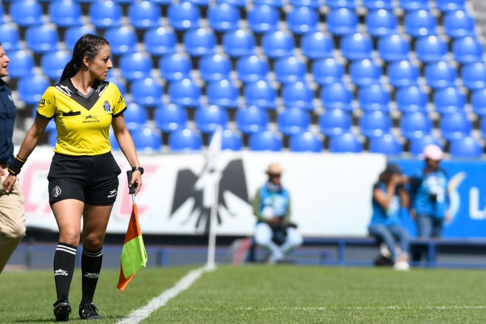 Valeria Andrade, la ex árbitro del fútbol mexicano que causa furor en ...