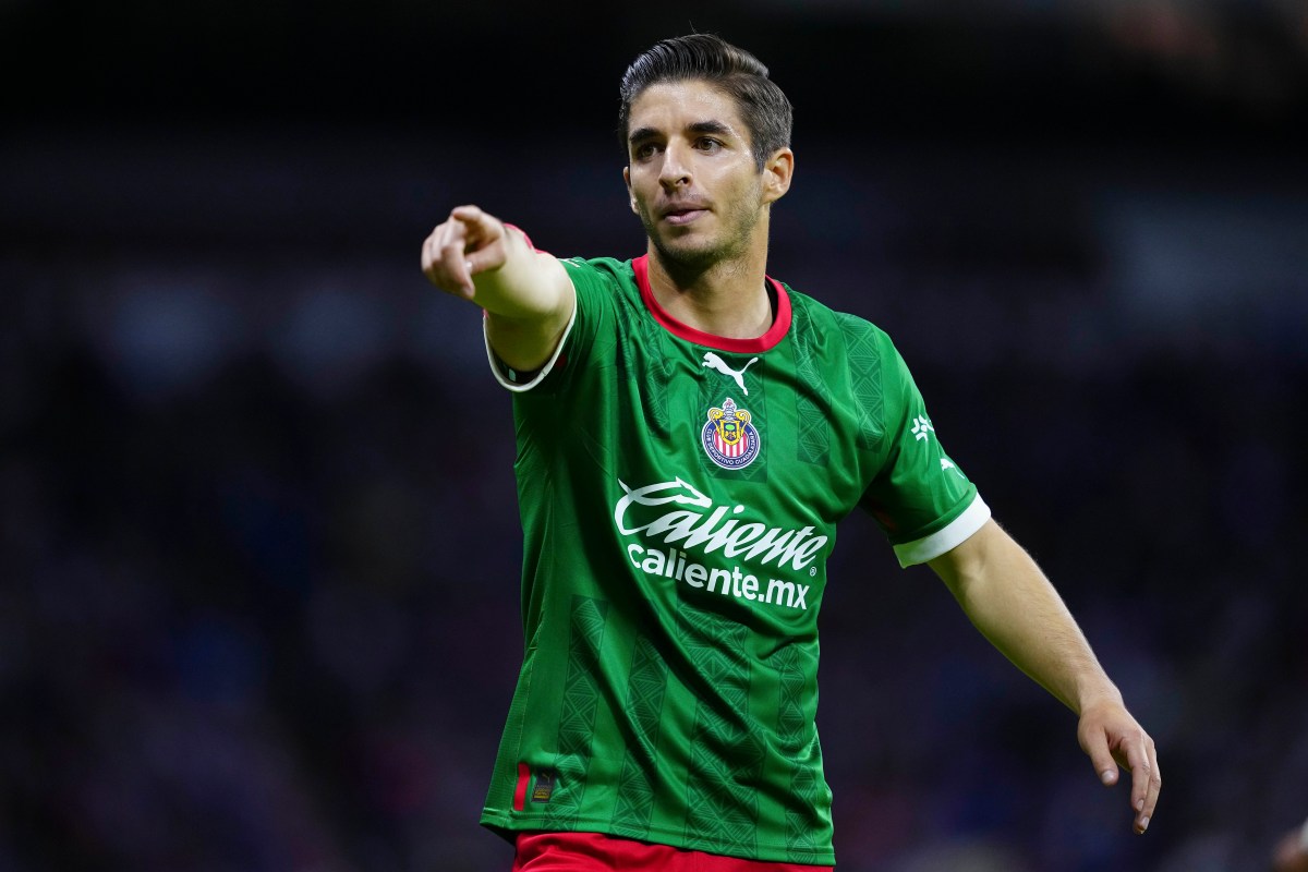Isaac Brizuela regresaría a la acción con Chivas ante Atlas en el ...