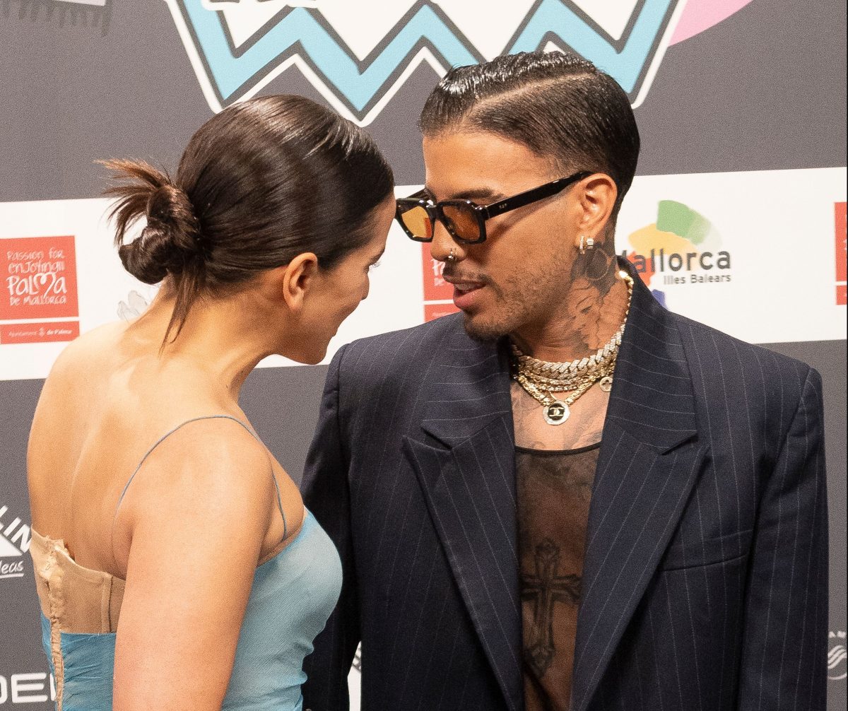 FOTO de Rosalía y Rauw Alejandro el día que se comprometieron en Puerto ...