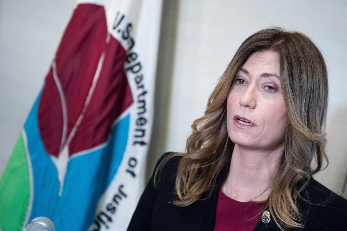 La DEA está bajo investigación ante posible corrupción - La Opinión